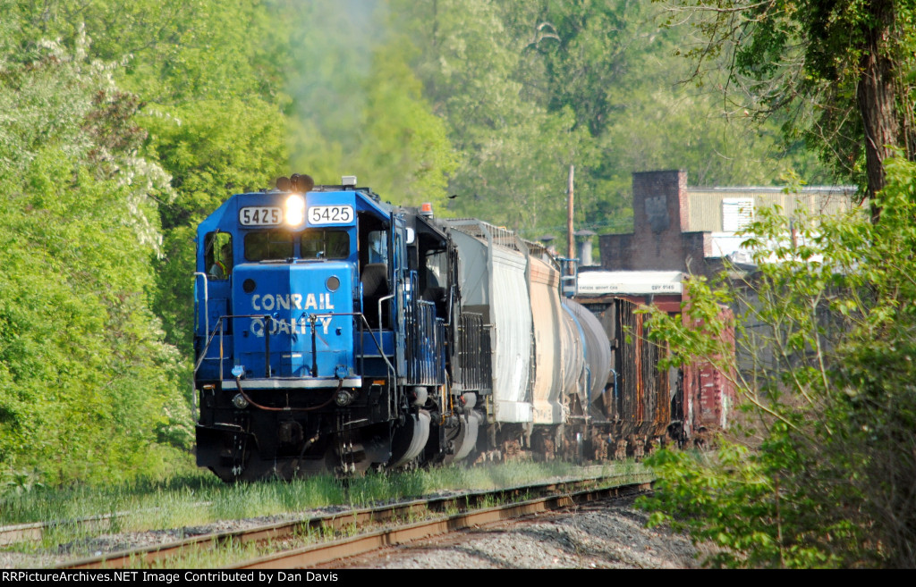 NS SD50 5425 in Conrail Quality blue approaches CP Ham